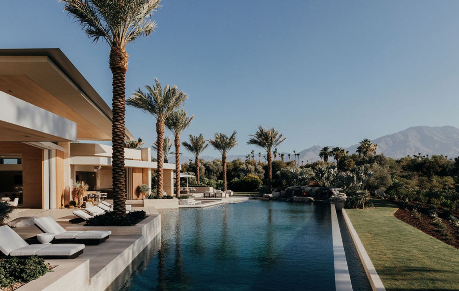 5 Ceiling Design Trends You Can Look Up To | Sculptform