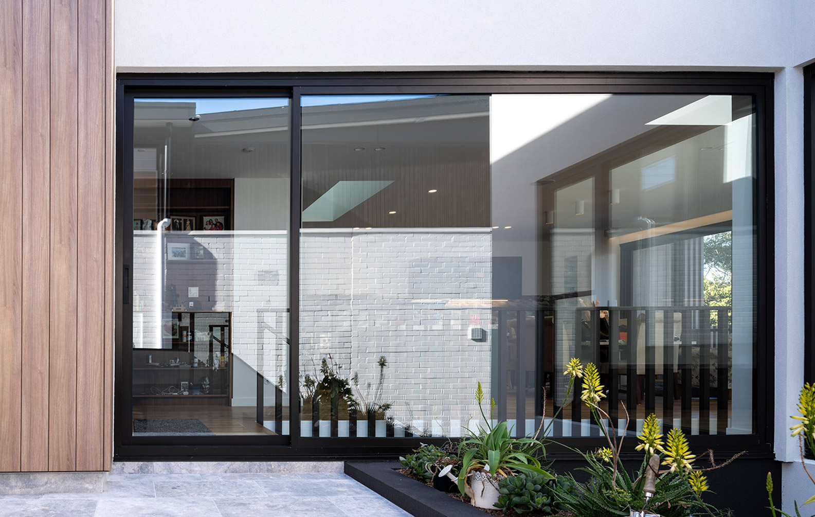 Coogee Residence - Seamless Facade Screening and Cladding Design